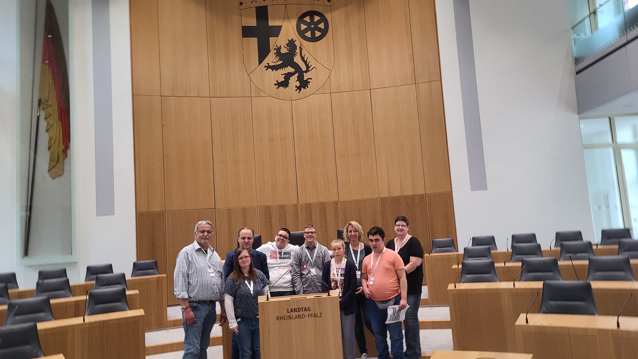 Mit jungen Menschen im Mainzer Landtag - Michael Simon, MdL