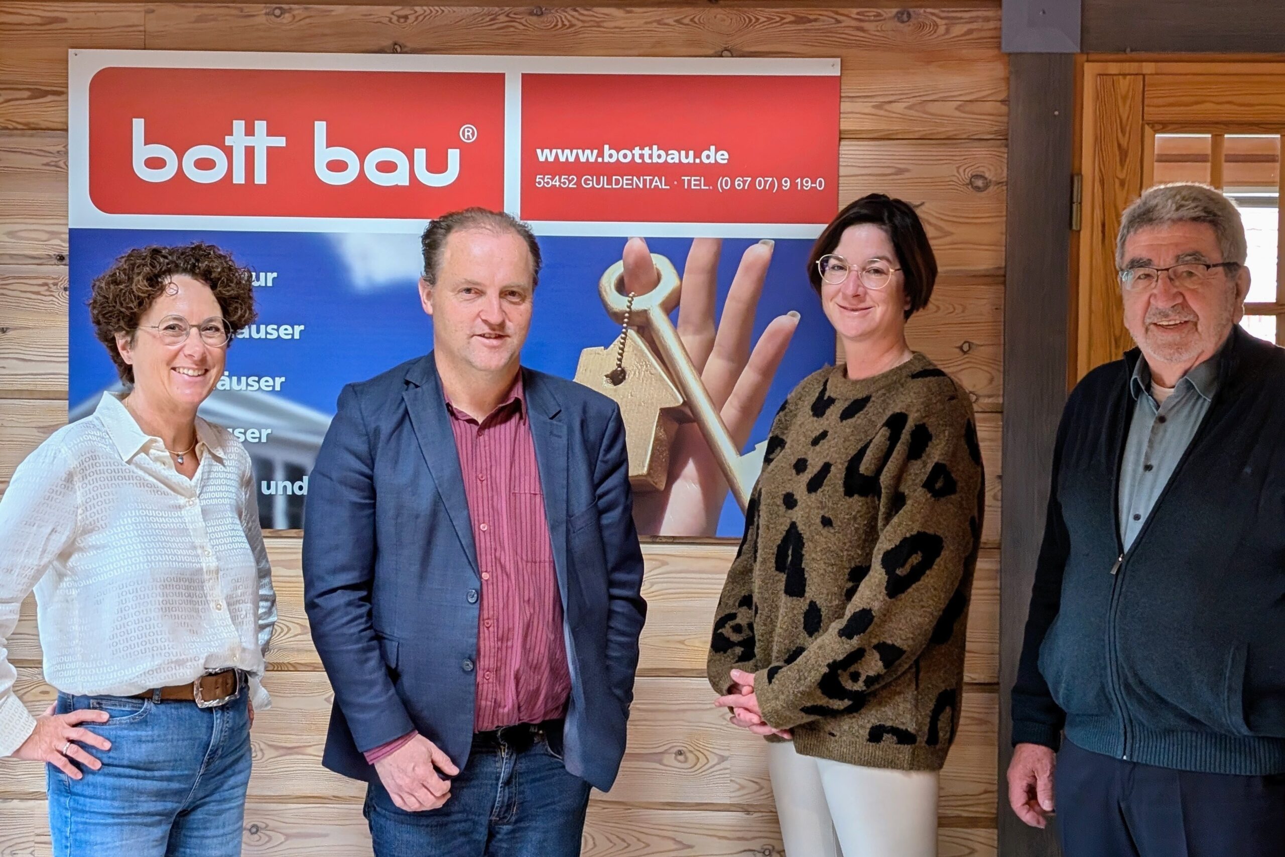 Besuch bei Firma Bott Bau in Guldental - Michael Simon, MdL